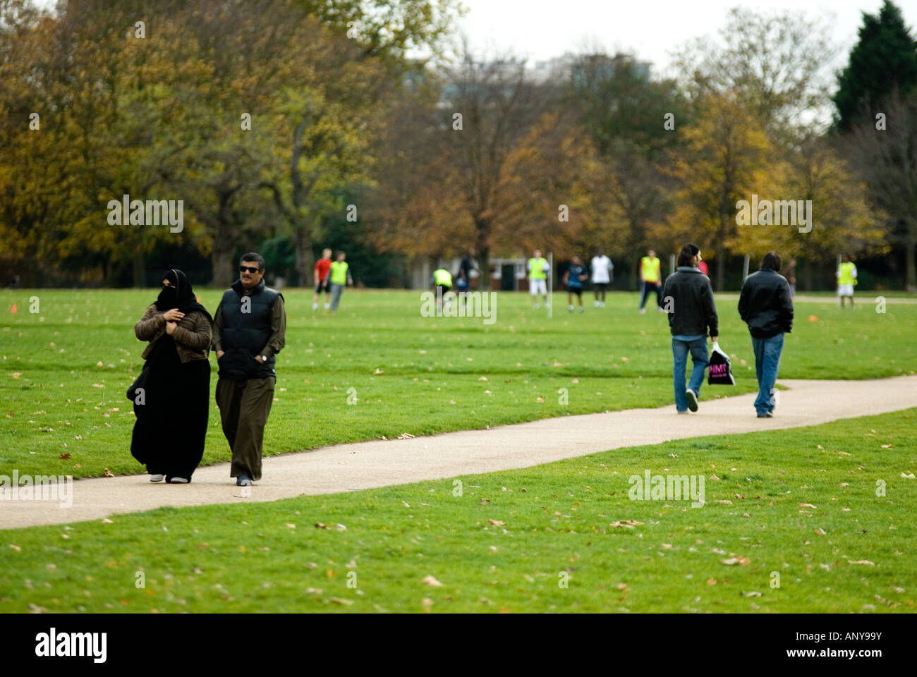 muslim walk in hide park london Stock Photo - Alamy