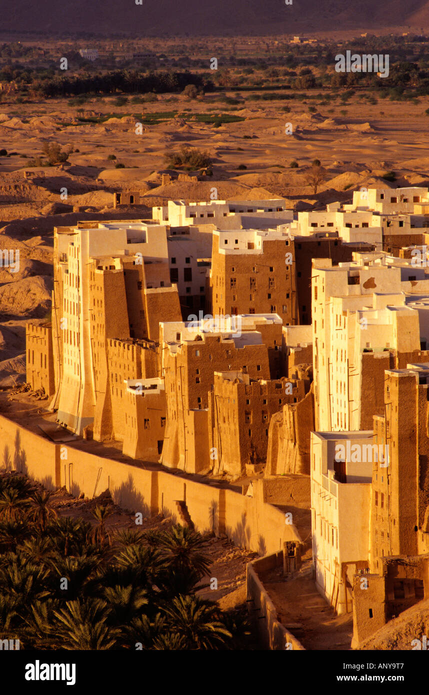 Shibam Valley High Resolution Stock Photography and Images - Alamy