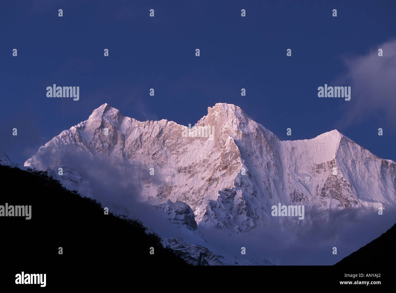 Chomolonzo hi-res stock photography and images - Alamy