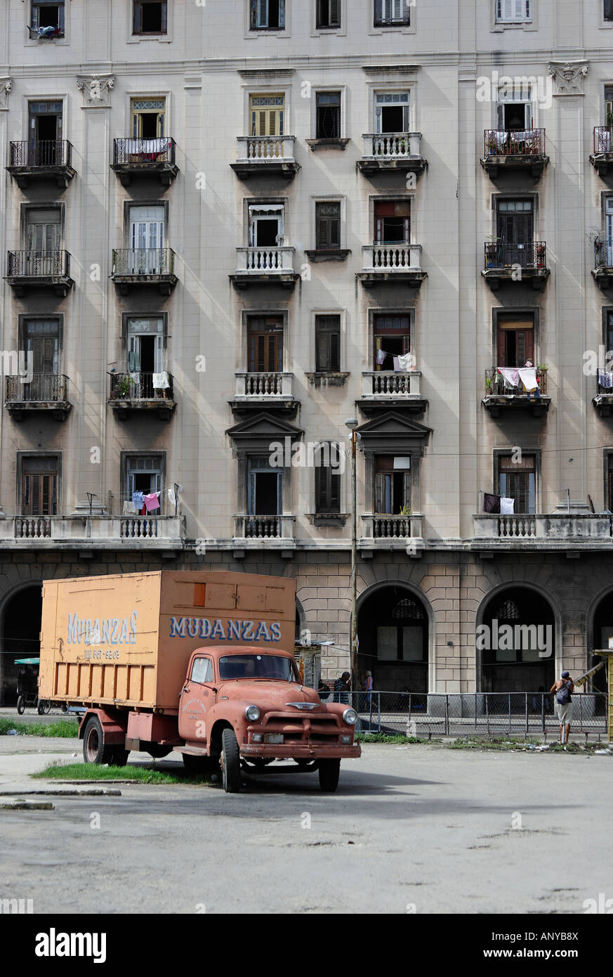 Old lorry in Havana City - Cuba Stock Photo - Alamy