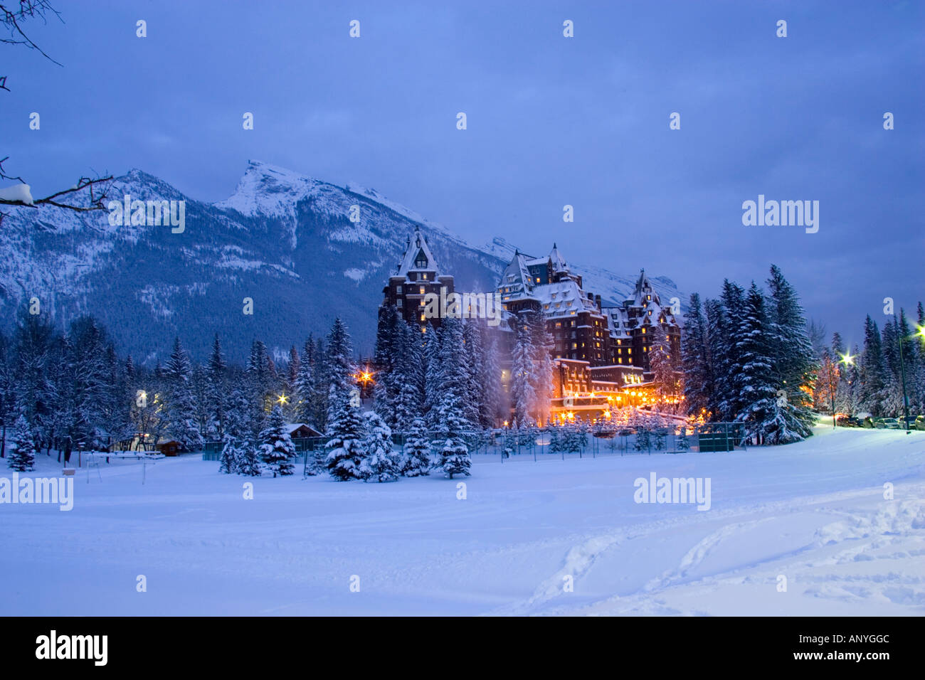 Banff springs hotel in winter at hi-res stock photography and images ...