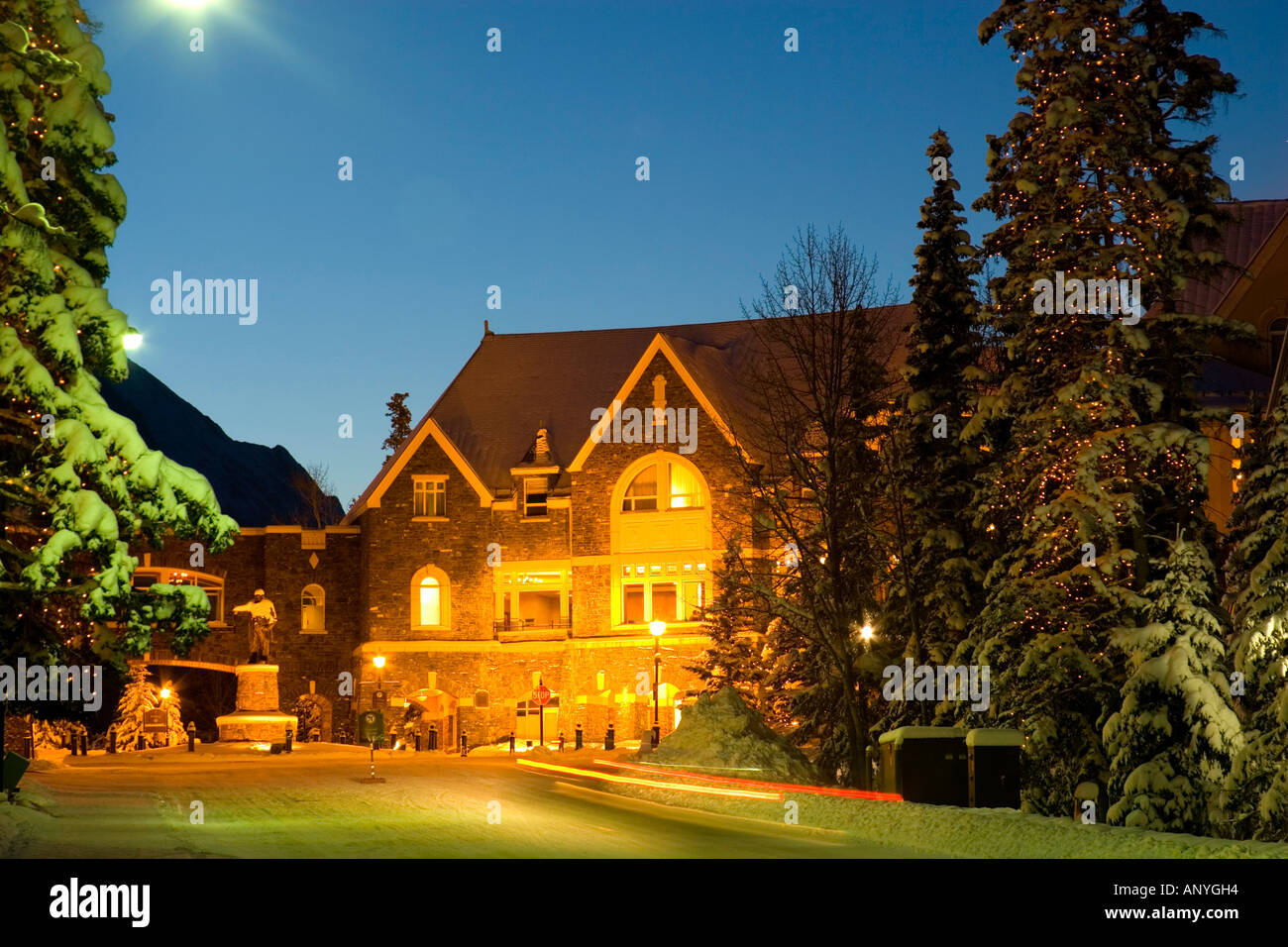 Banff springs hotel at night hi-res stock photography and images - Alamy