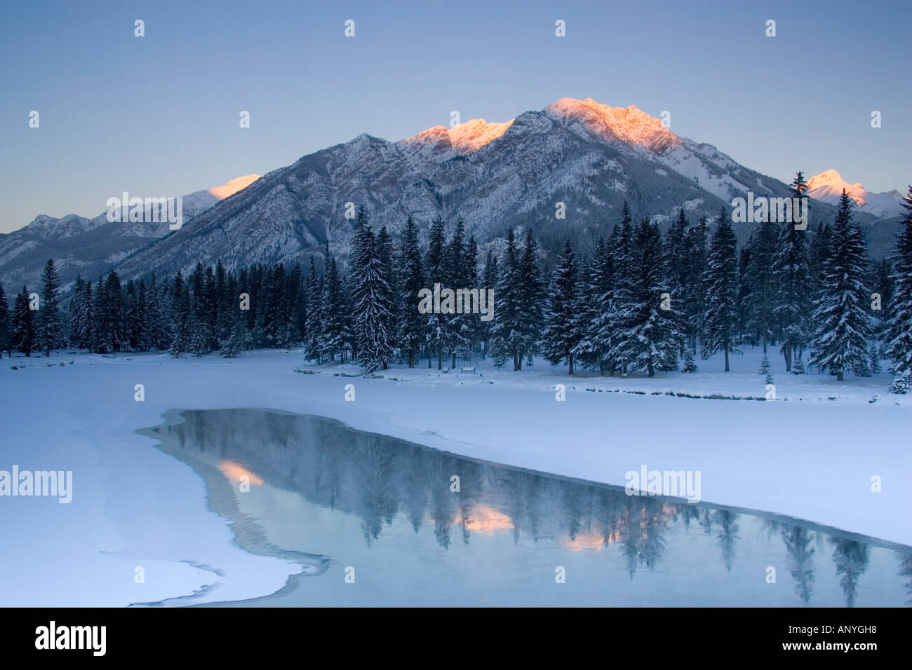 Sawback range hi-res stock photography and images - Alamy