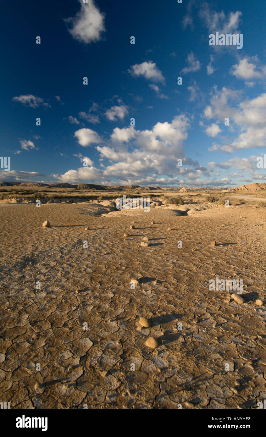 Crevices and geological formations due to erosion of the clay substrate ...