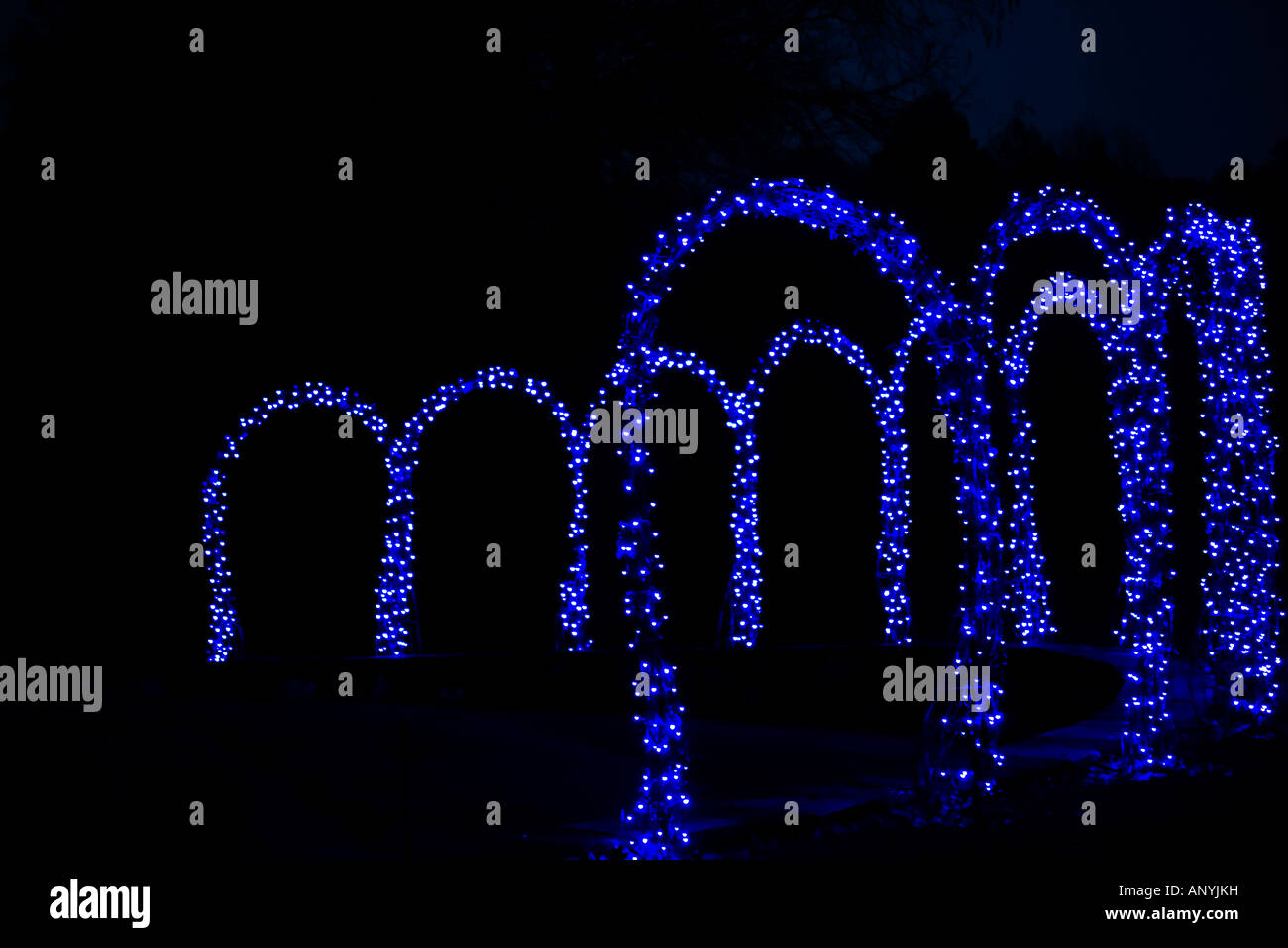 Blue arch hi-res stock photography and images - Alamy