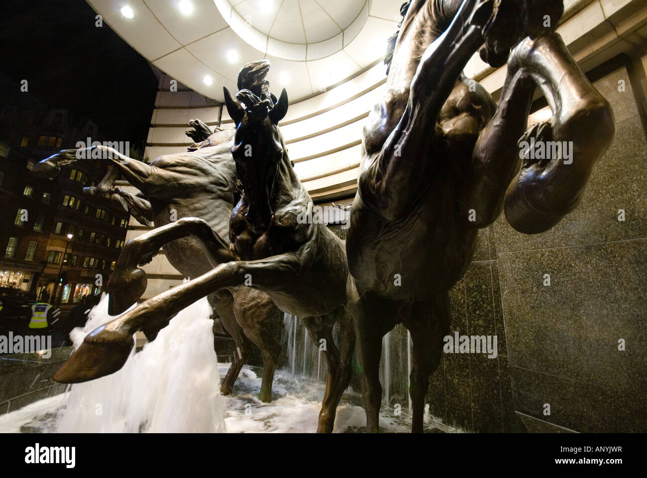 Haymarket Horses of Helios statue fountain Piccadilly circus at night ...