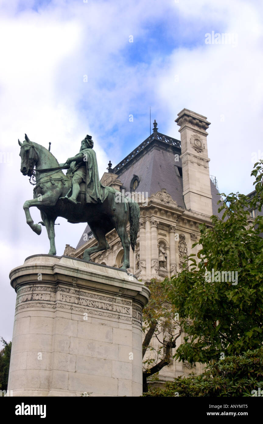 France, Paris, statue in front of Town Hall Stock Photo - Alamy