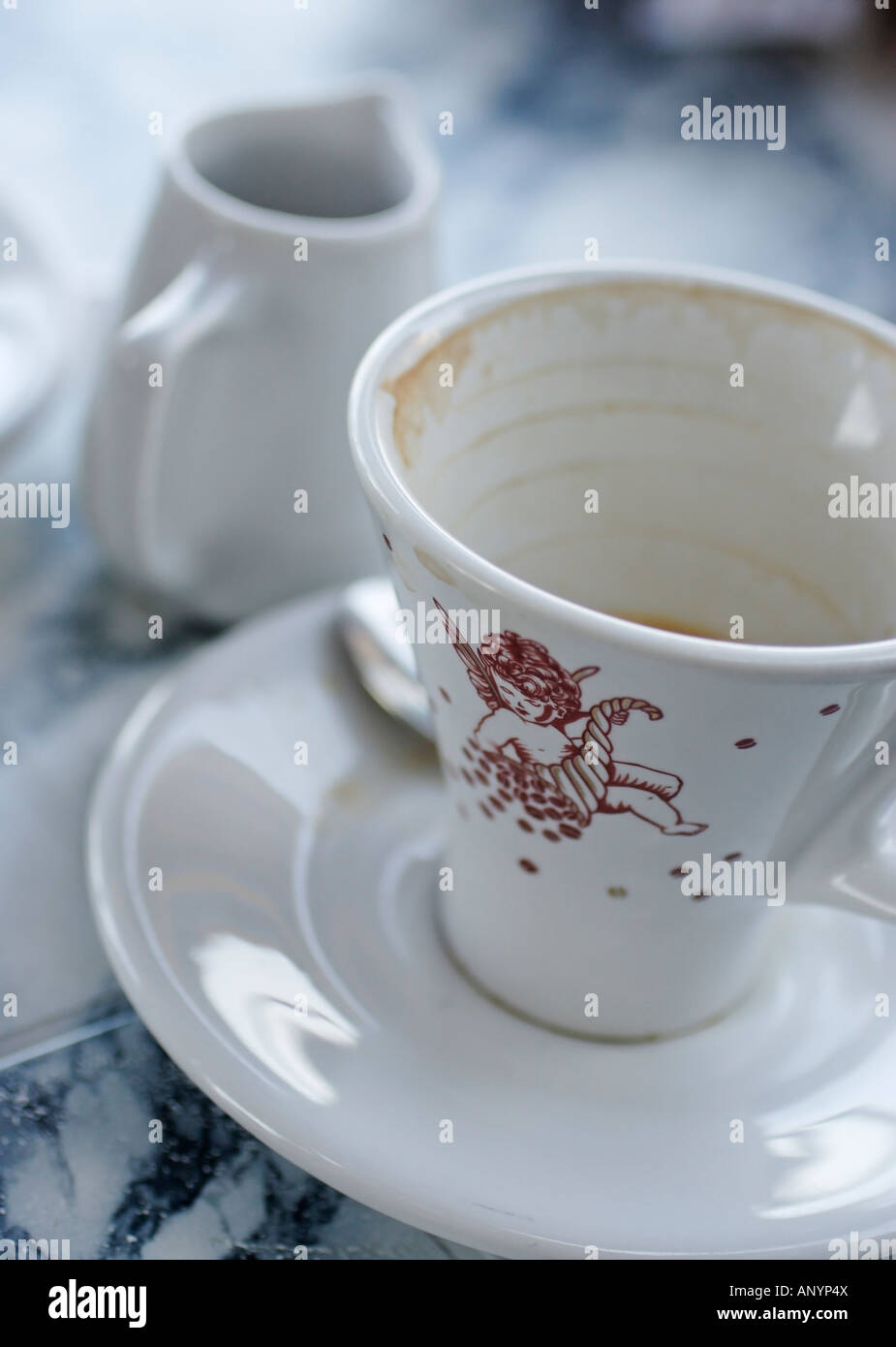 Empty coffee cup Stock Photo - Alamy
