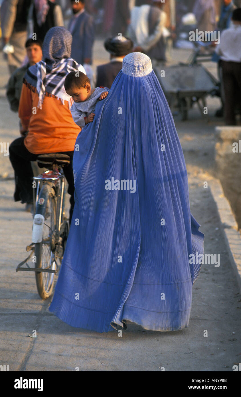 Muslim child burka hi-res stock photography and images - Alamy