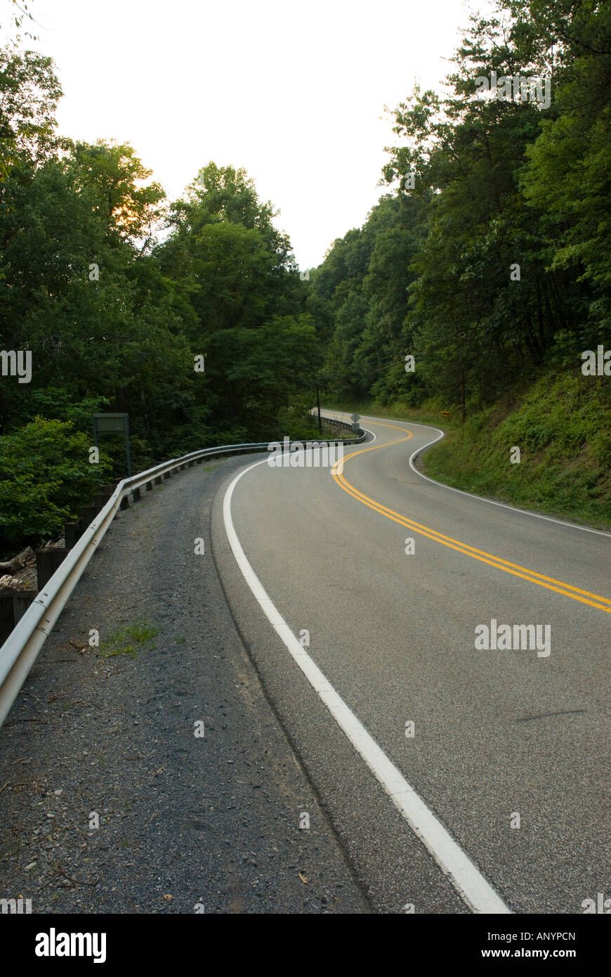 Chicane curve hi-res stock photography and images - Alamy