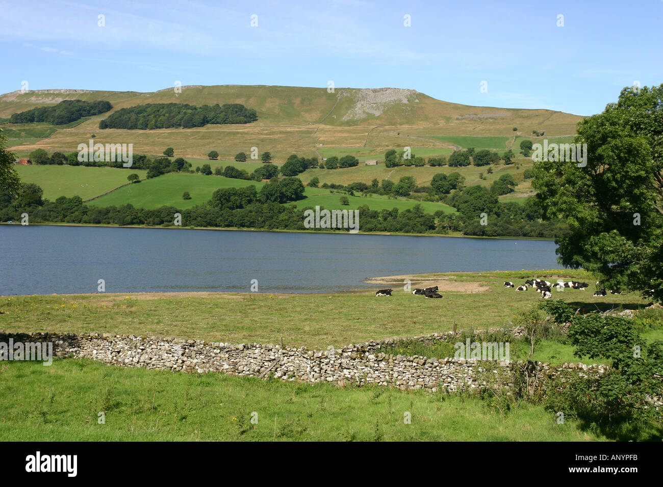 Semerwater Yorkshire High Resolution Stock Photography and Images - Alamy