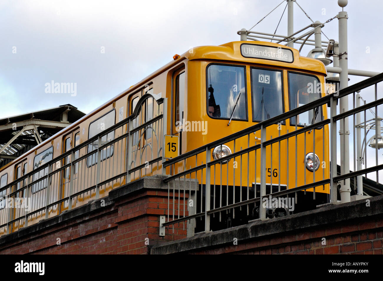 Front end train carriage hi-res stock photography and images - Alamy