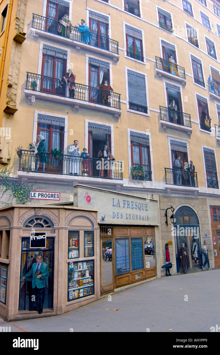 Lyon murals hi-res stock photography and images - Alamy