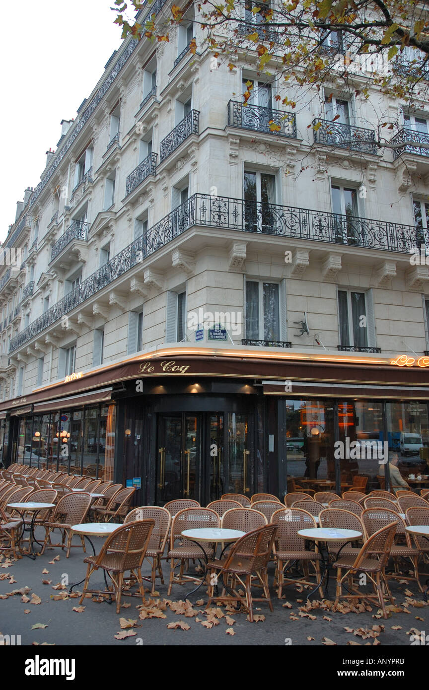 France, Paris, Le Cog outdoor café Stock Photo - Alamy
