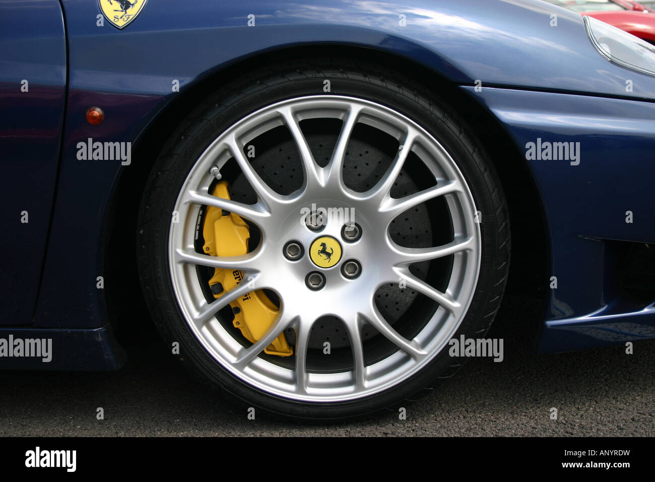 ferrari 430 Scuderia wheel Stock Photo - Alamy