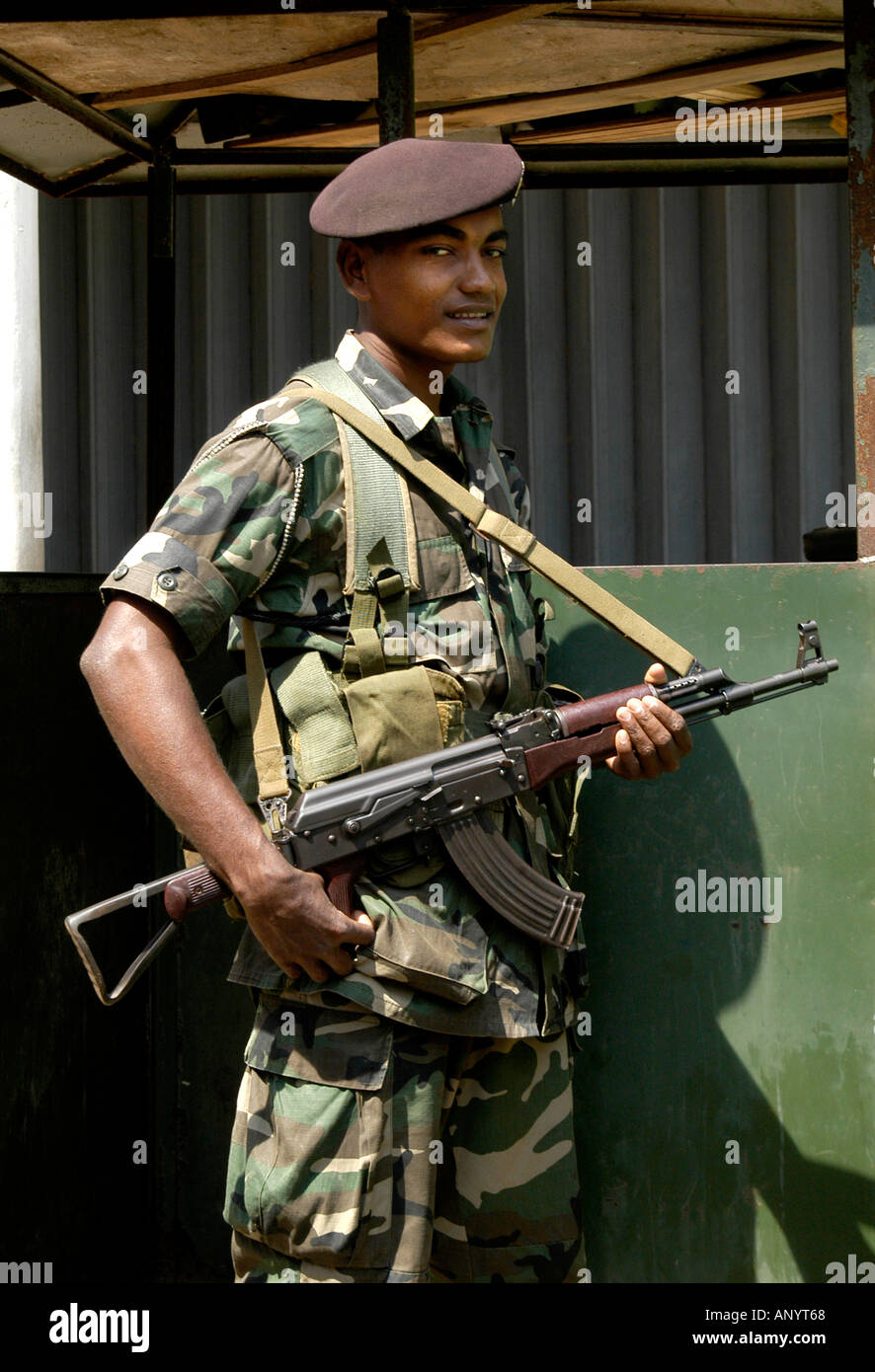Colombo military man soldier serviceman troops conflict armed Stock ...