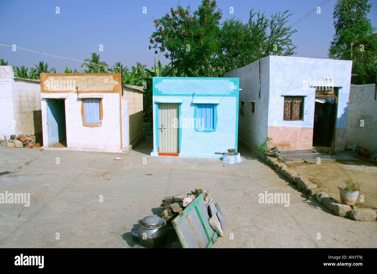 India indian rural house indian life hi-res stock photography and ...