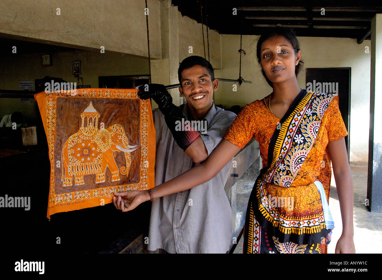 Batik Cloth elephant art Sri Lanka Asia woman Stock Photo - Alamy