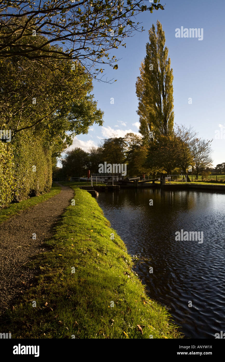 Ripon canal lock hi-res stock photography and images - Alamy