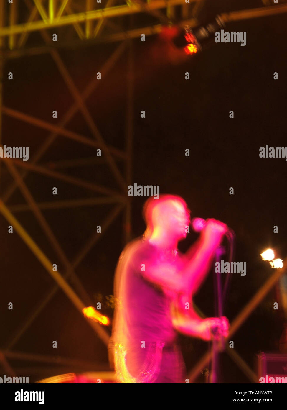 Lead singer of pop group blur hi-res stock photography and images - Alamy