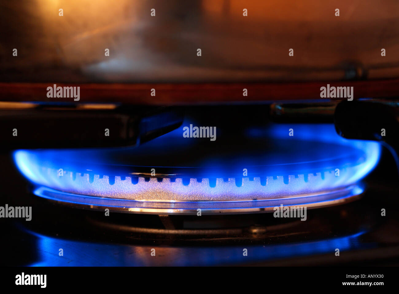 Gas burner cooking hi-res stock photography and images - Alamy