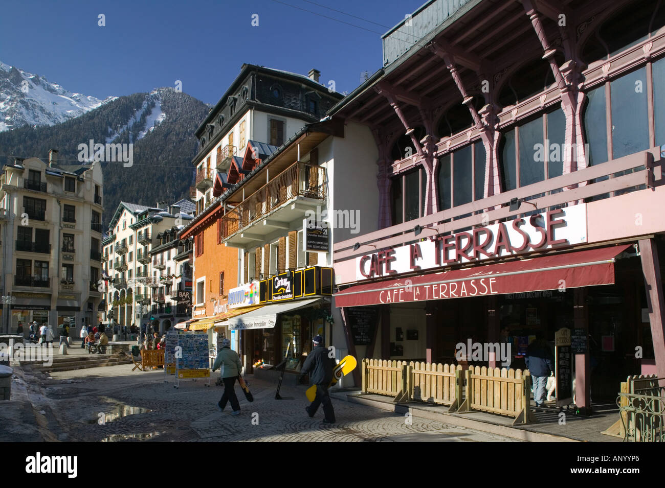 Ski cafe chamonix french alps hi-res stock photography and images - Alamy