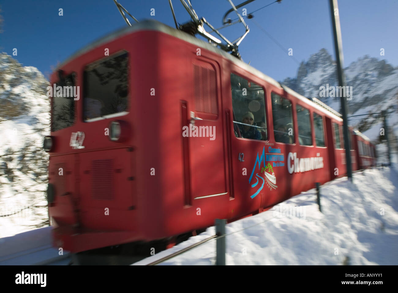 Le train du montenvers mer de glace hi-res stock photography and images ...