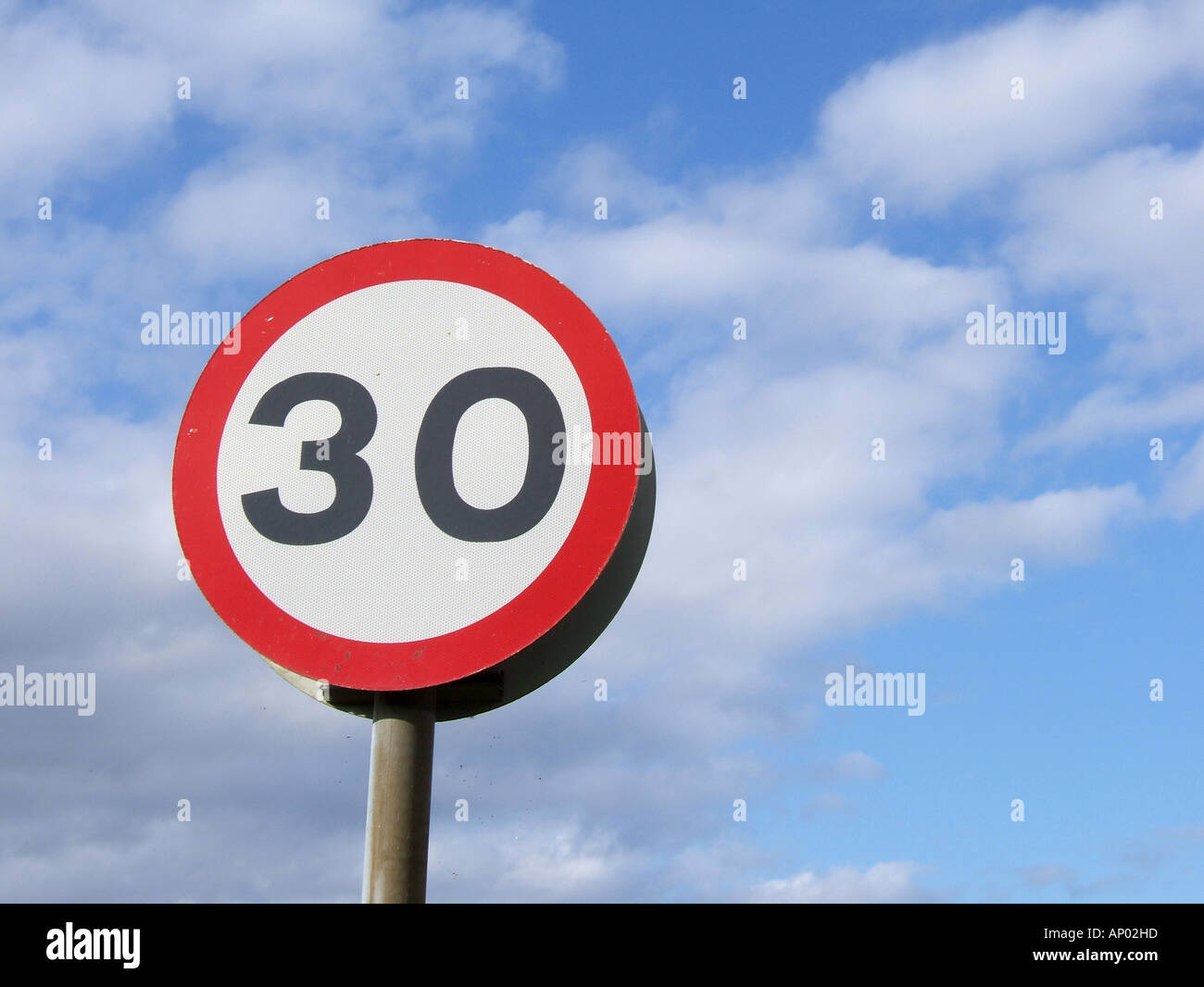 30 mph speed limit road traffic sign Stock Photo - Alamy