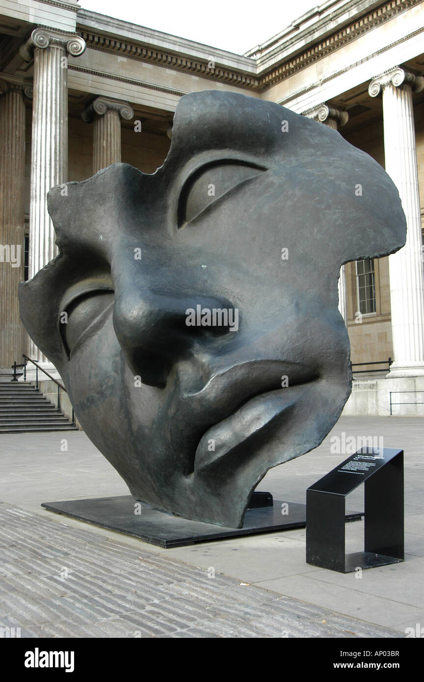 The British Museum Face sculpture London England 20 10 2002 Stock Photo ...