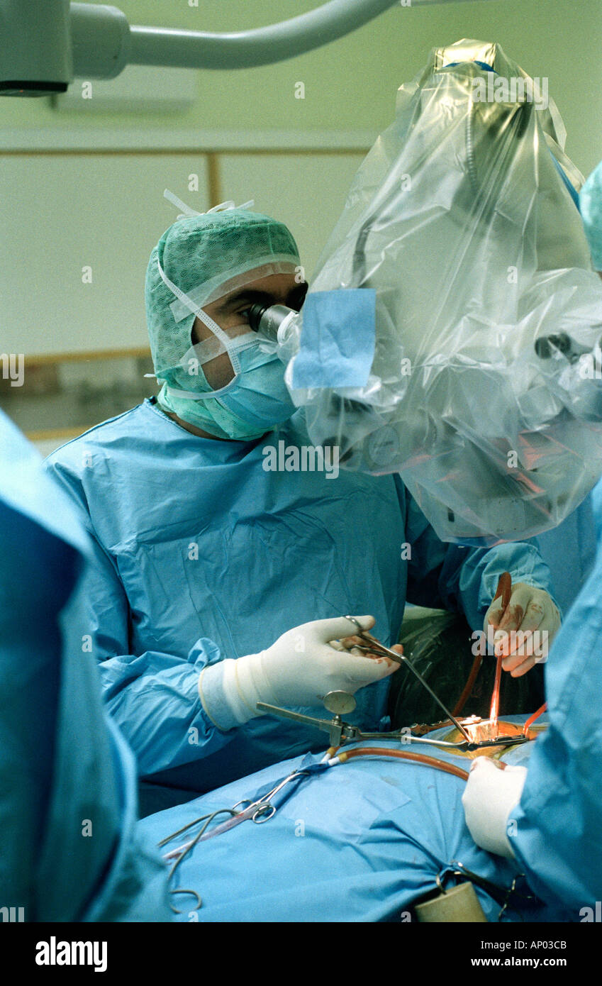 Microsurgery hi-res stock photography and images - Alamy