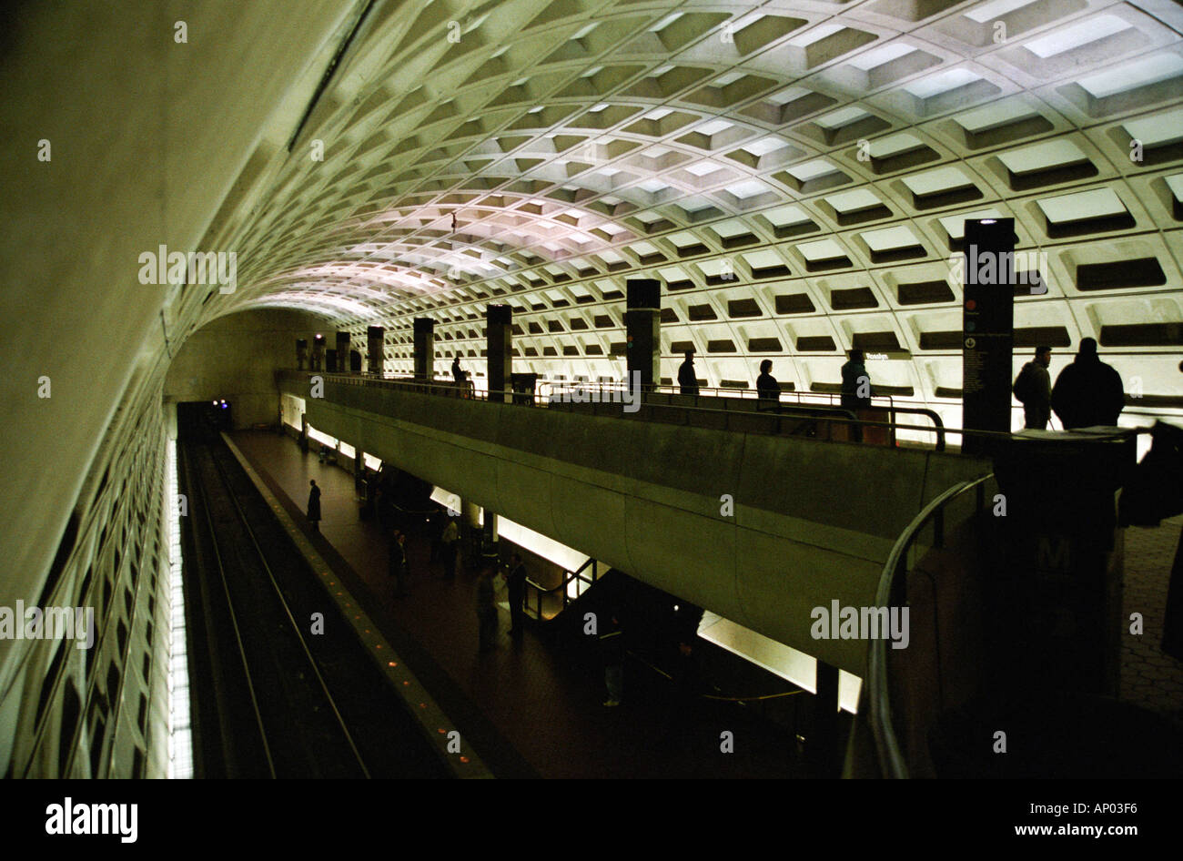 Usa station train not platform hi-res stock photography and images - Alamy