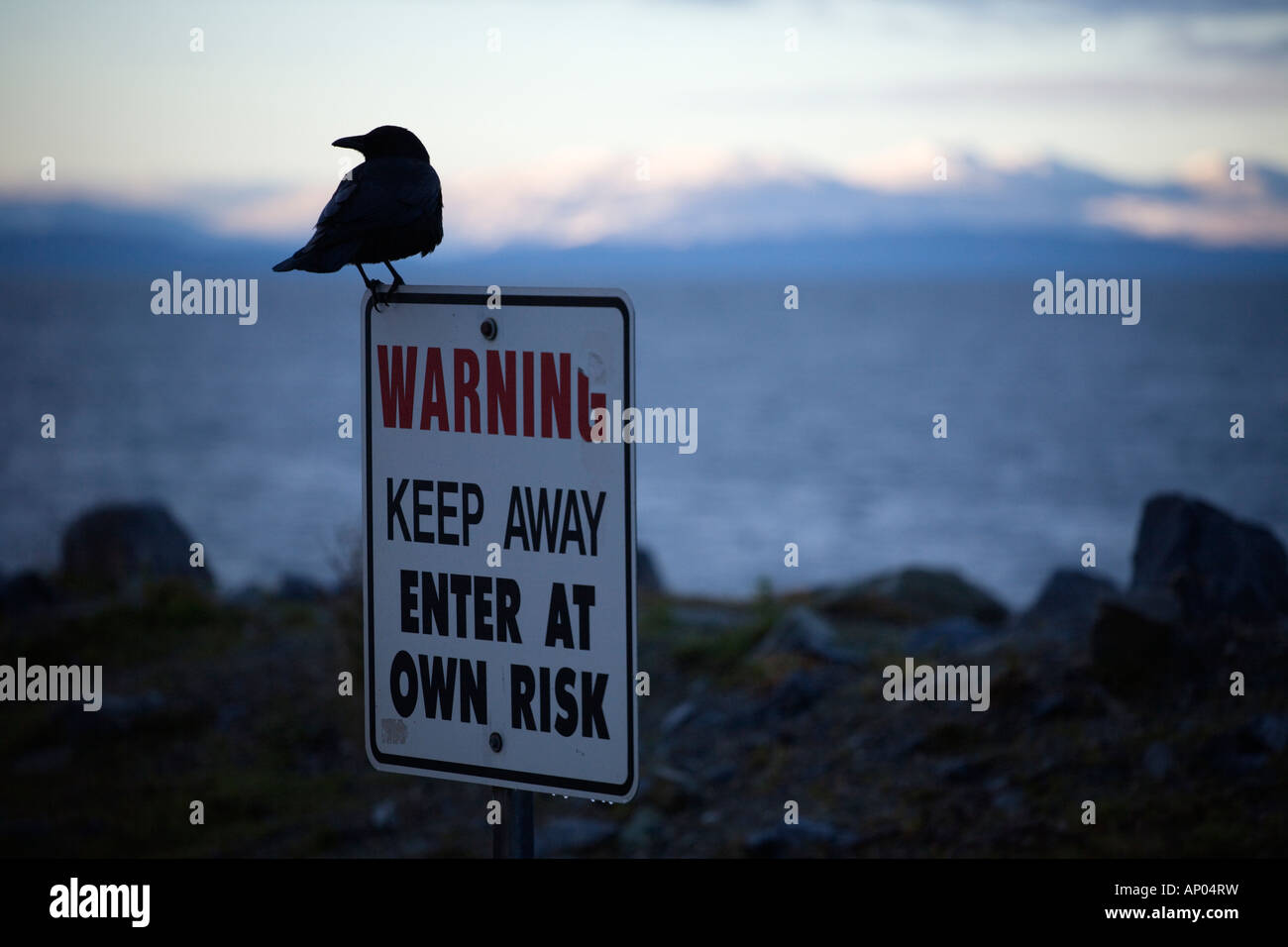 Crow warning sign hi-res stock photography and images - Alamy