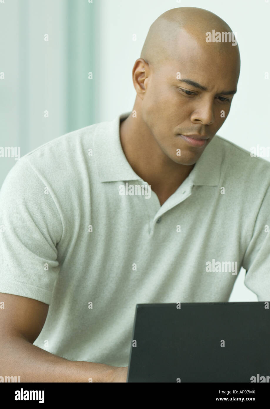 Casually dressed black man using hi-res stock photography and images - Alamy