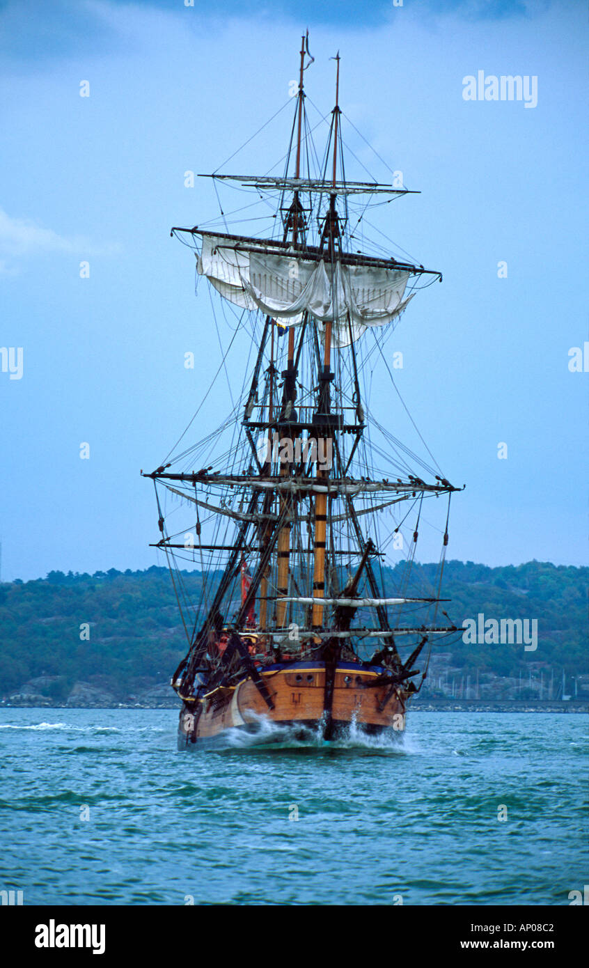 Endeavour and boat hi-res stock photography and images - Alamy