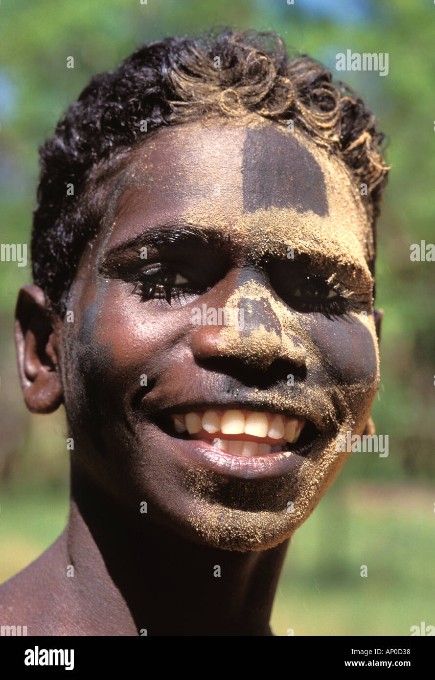Aboriginal boy painted face australia hi-res stock photography and ...