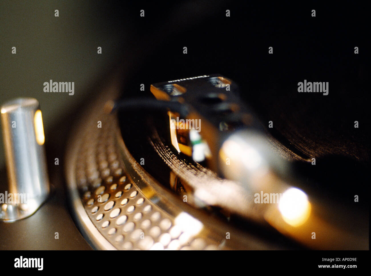 Technics record player hi-res stock photography and images - Alamy