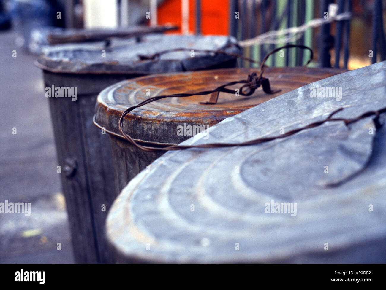 Dustbin lids hi-res stock photography and images - Alamy