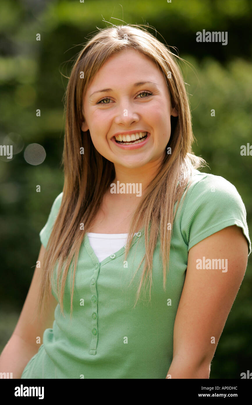 Portrait of pretty smiling teenager Stock Photo - Alamy