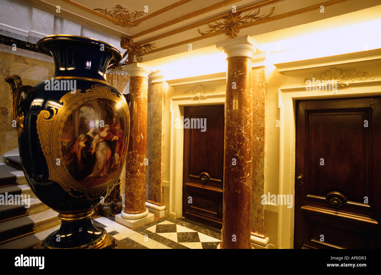 Linderhof castle interior hi-res stock photography and images - Alamy