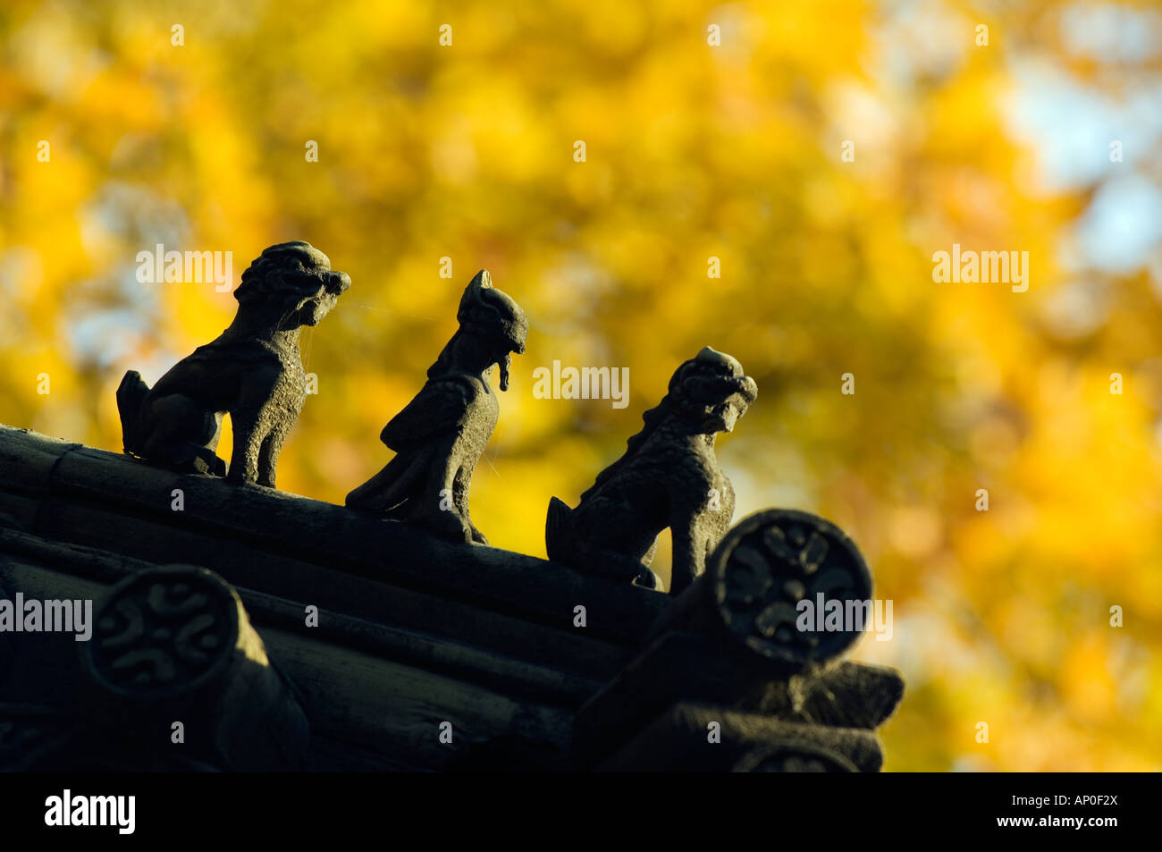 Chinese shadow figures hi-res stock photography and images - Alamy