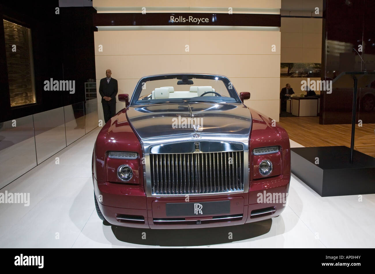 Rolls Royce Phantom Drophead Coupe convertible Stock Photo - Alamy