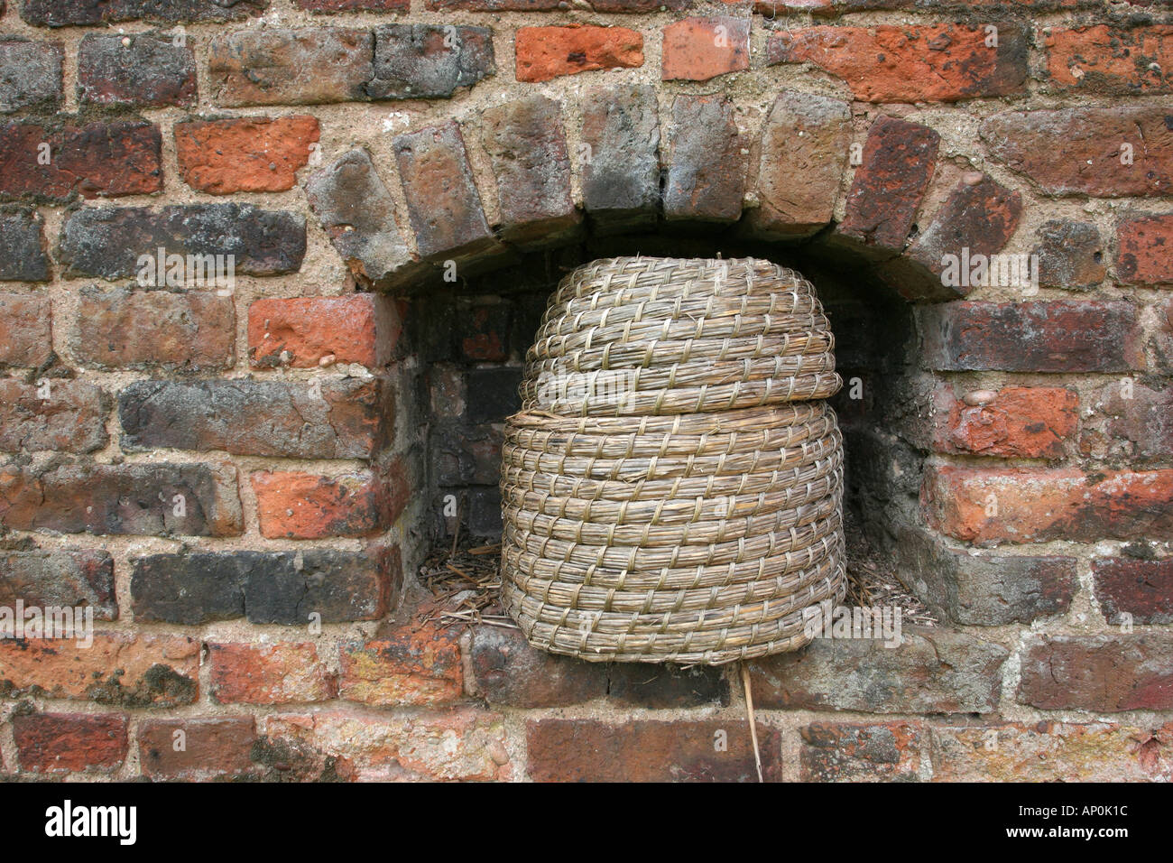 Old fashioned beehive hi-res stock photography and images - Alamy