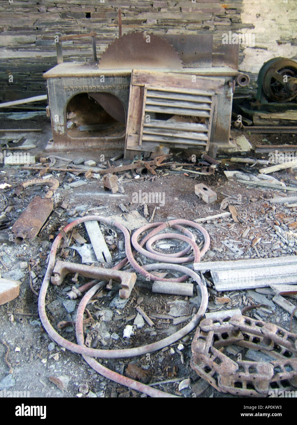 old derelict manufacturing workshop Stock Photo - Alamy