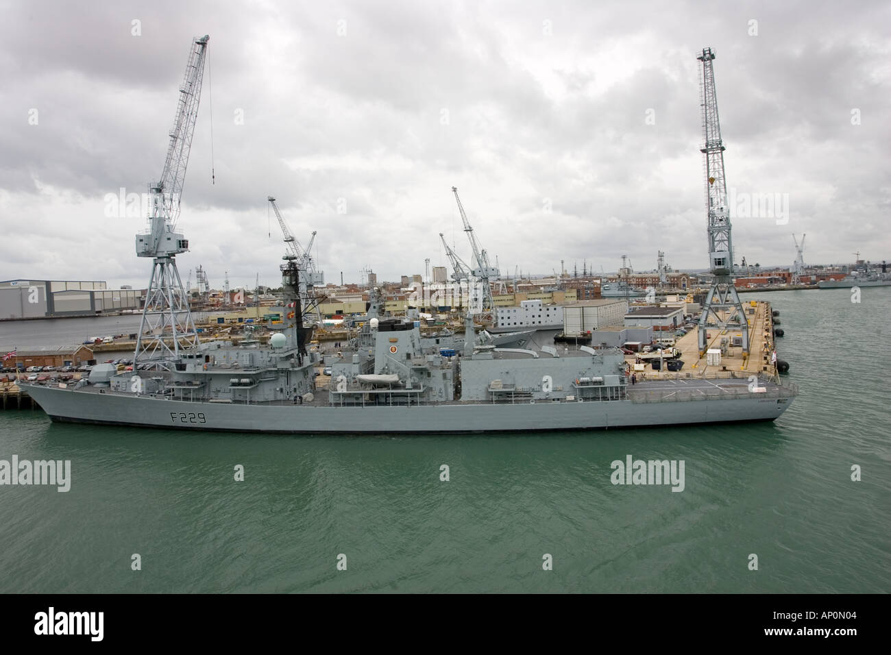 Navy frigate hi-res stock photography and images - Alamy