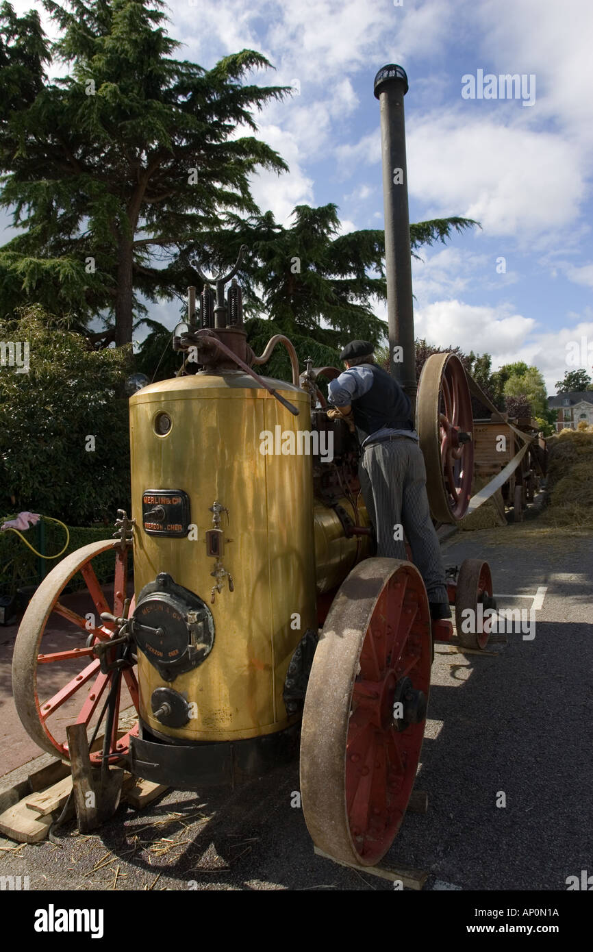 Old steam engine for powering threshing machine at Ciider Fayre ...
