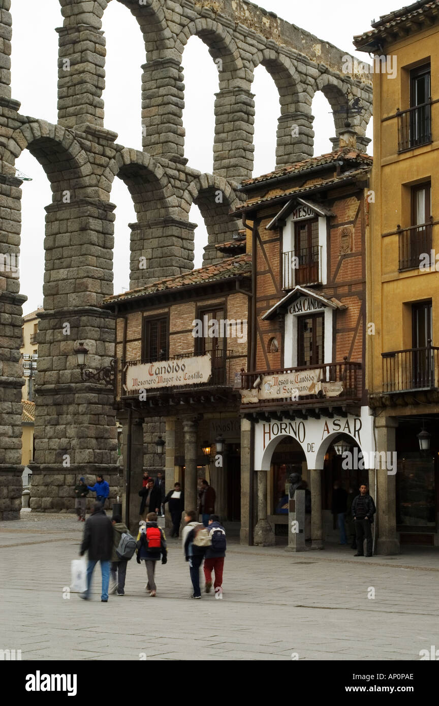 Acueducto local hi-res stock photography and images - Alamy