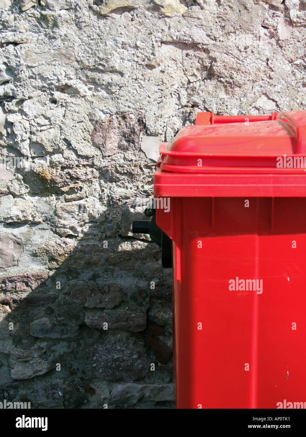 red recycling bin Stock Photo - Alamy