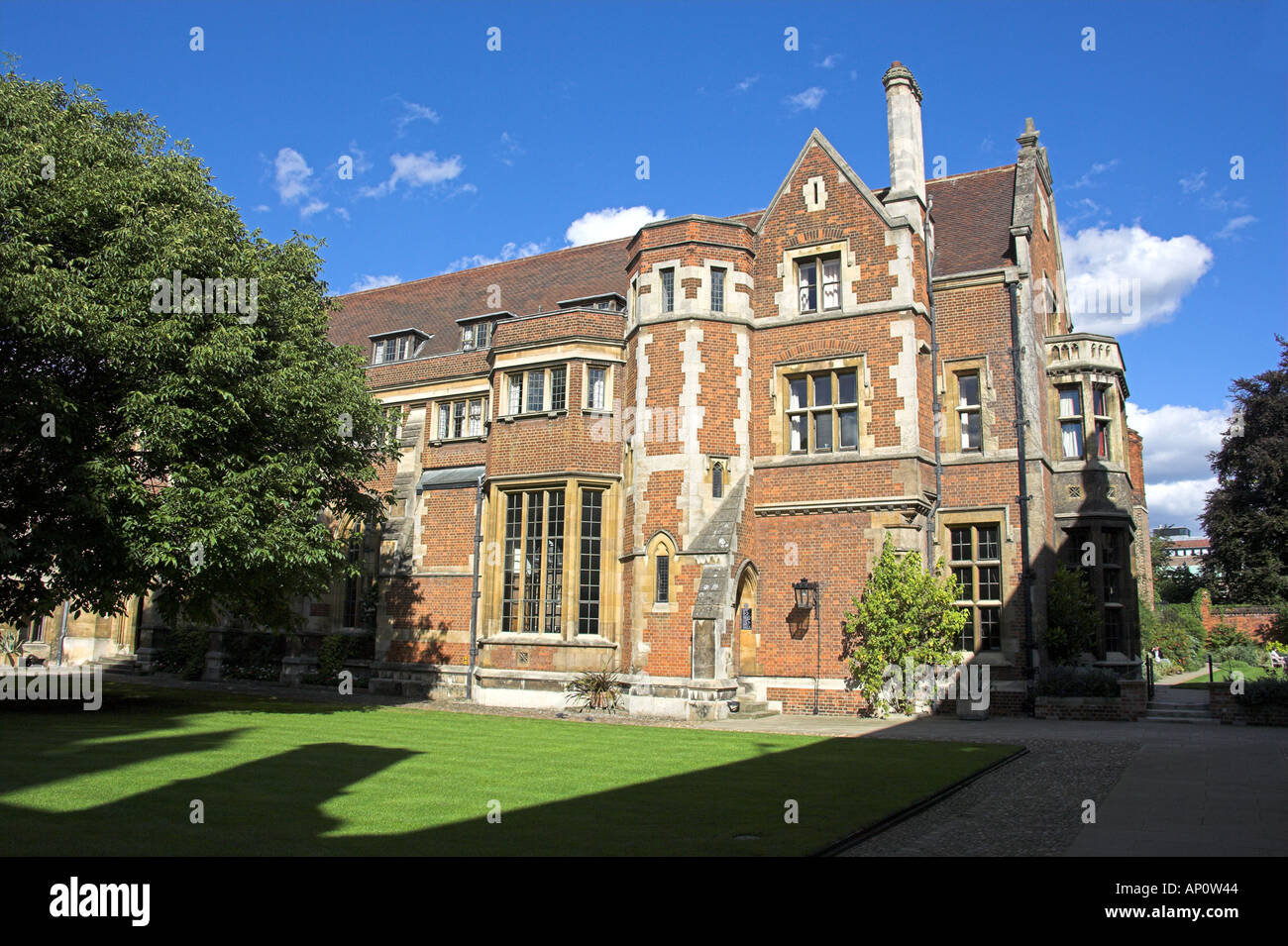 Cambridge uk pembrooke college hi-res stock photography and images - Alamy