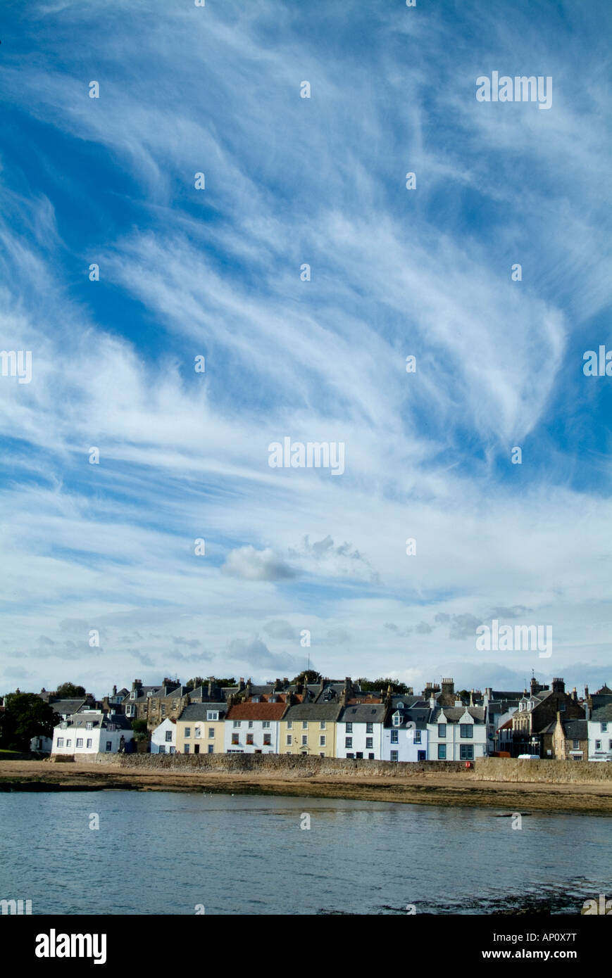 Anstruther beach seaweed hi-res stock photography and images - Alamy