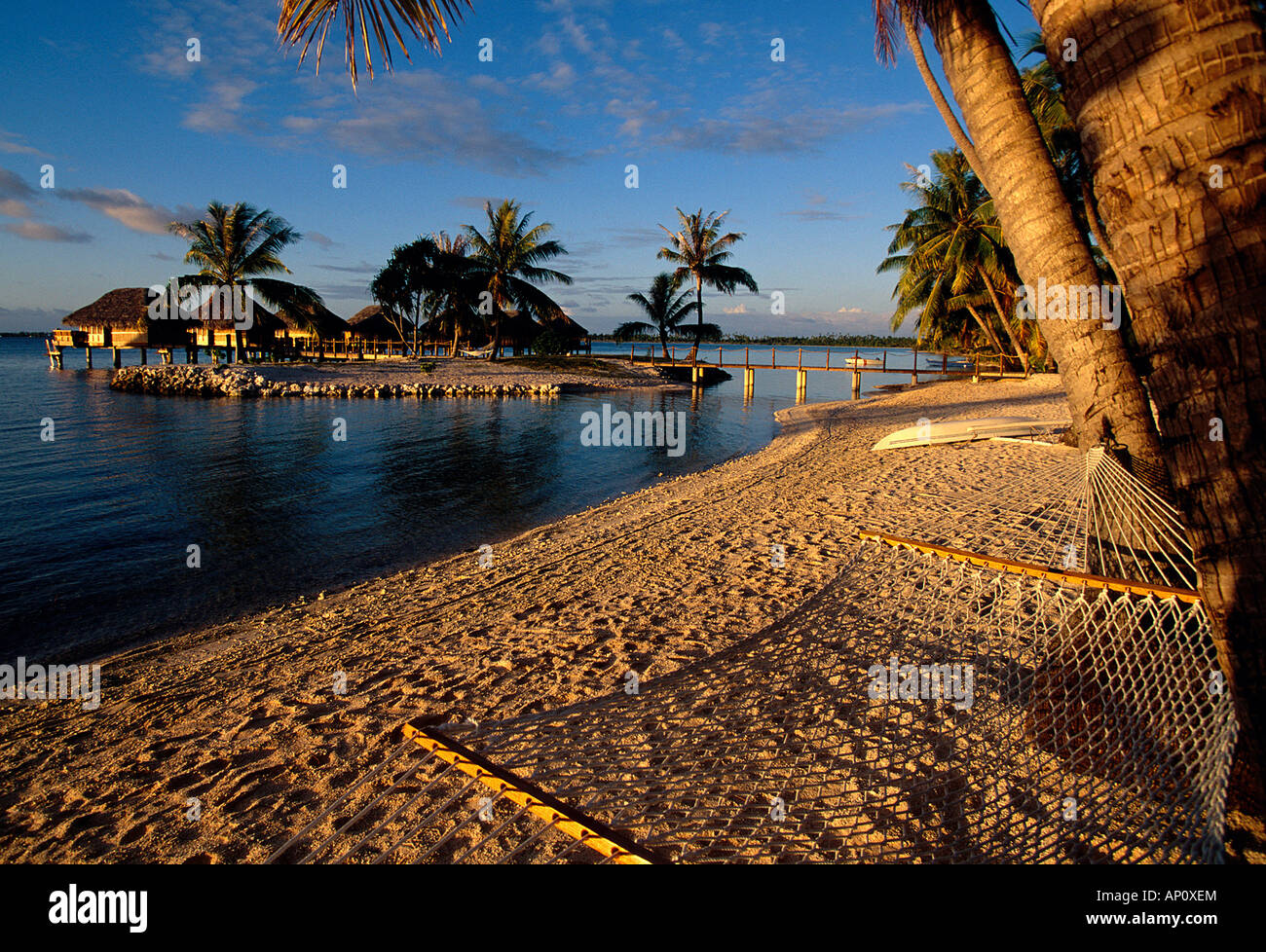 Manihi Pearl Beach Resort, Wasserbungalows, Strand, Insel Manihi ...